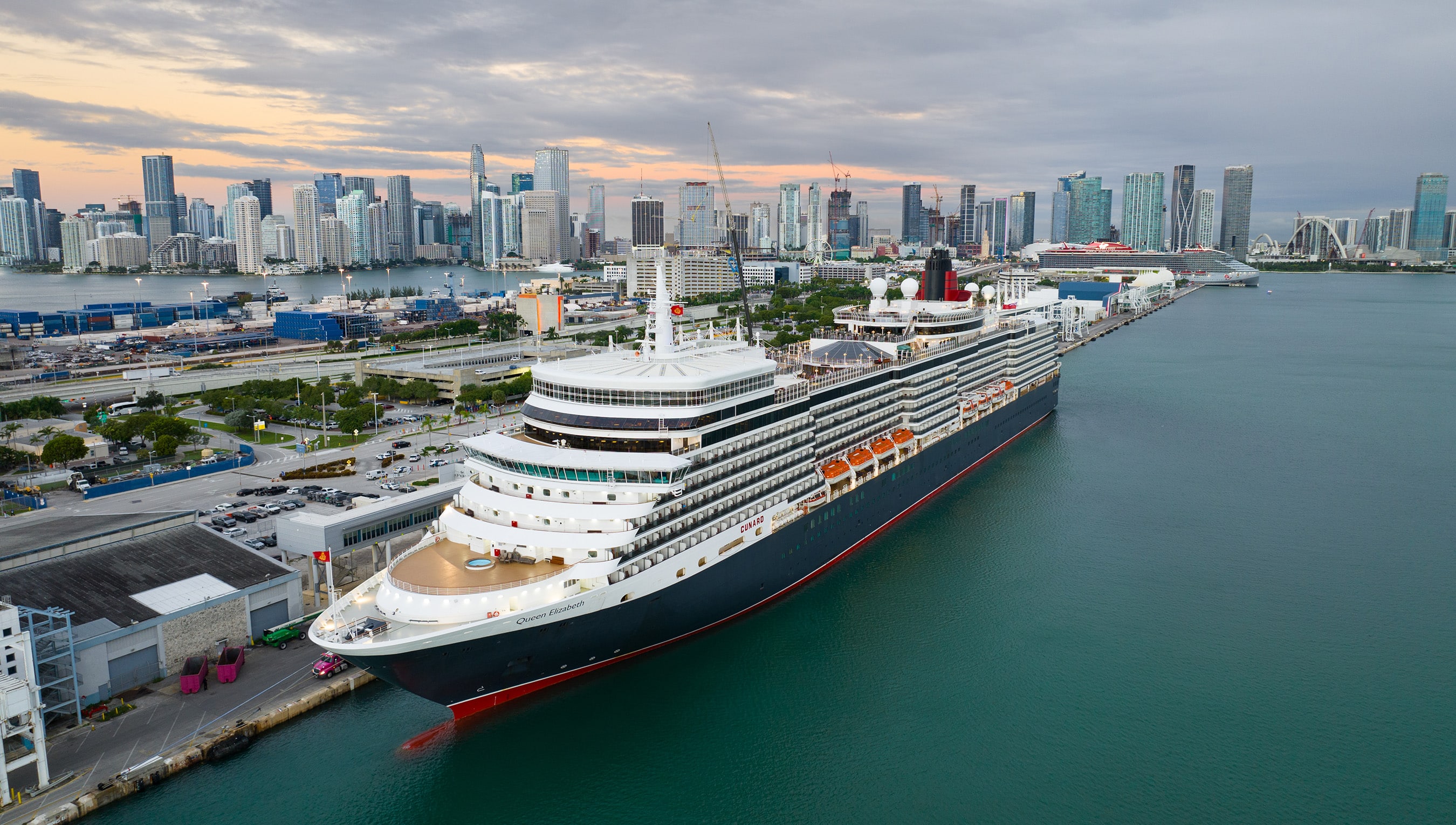 Queen Elizabeth Sails Into Miami - Spike on Golf & Travel Queen Elizabeth